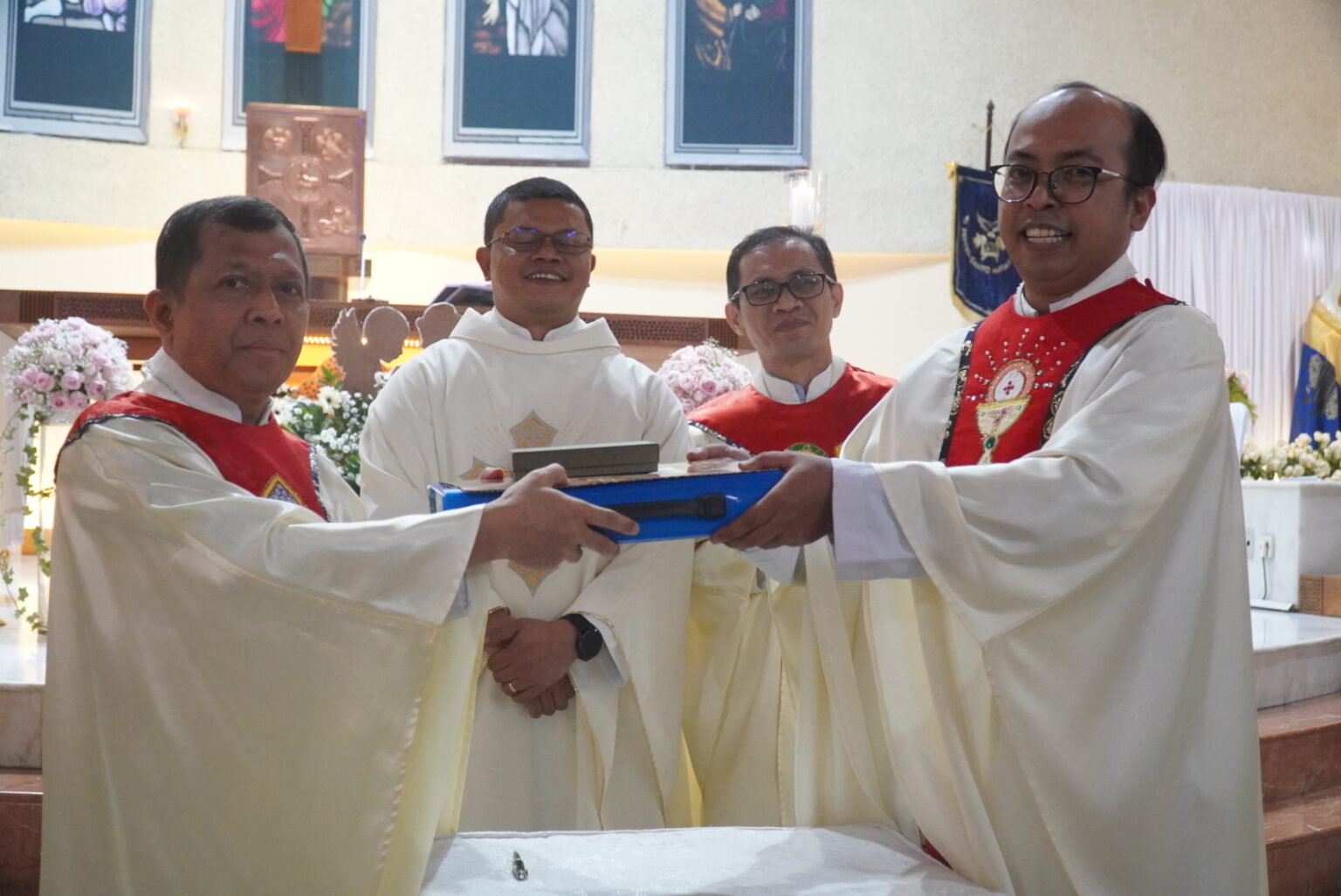 Momentum Upacara Serah Terima Jabatan di Dua Paroki Berbeda, Rotasi ...
